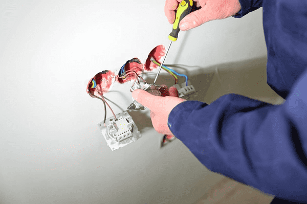 Difference between Electrical Installation Certificate (EIC) and EICR